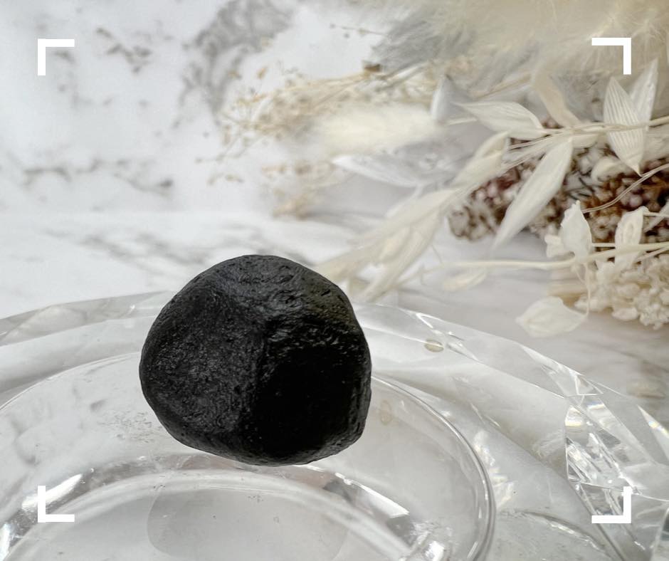 Tektite – High Vibe Crystals